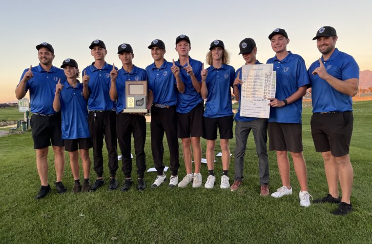 Boys golf: Fremont holds off Farmington for Region 1 team title | News ...